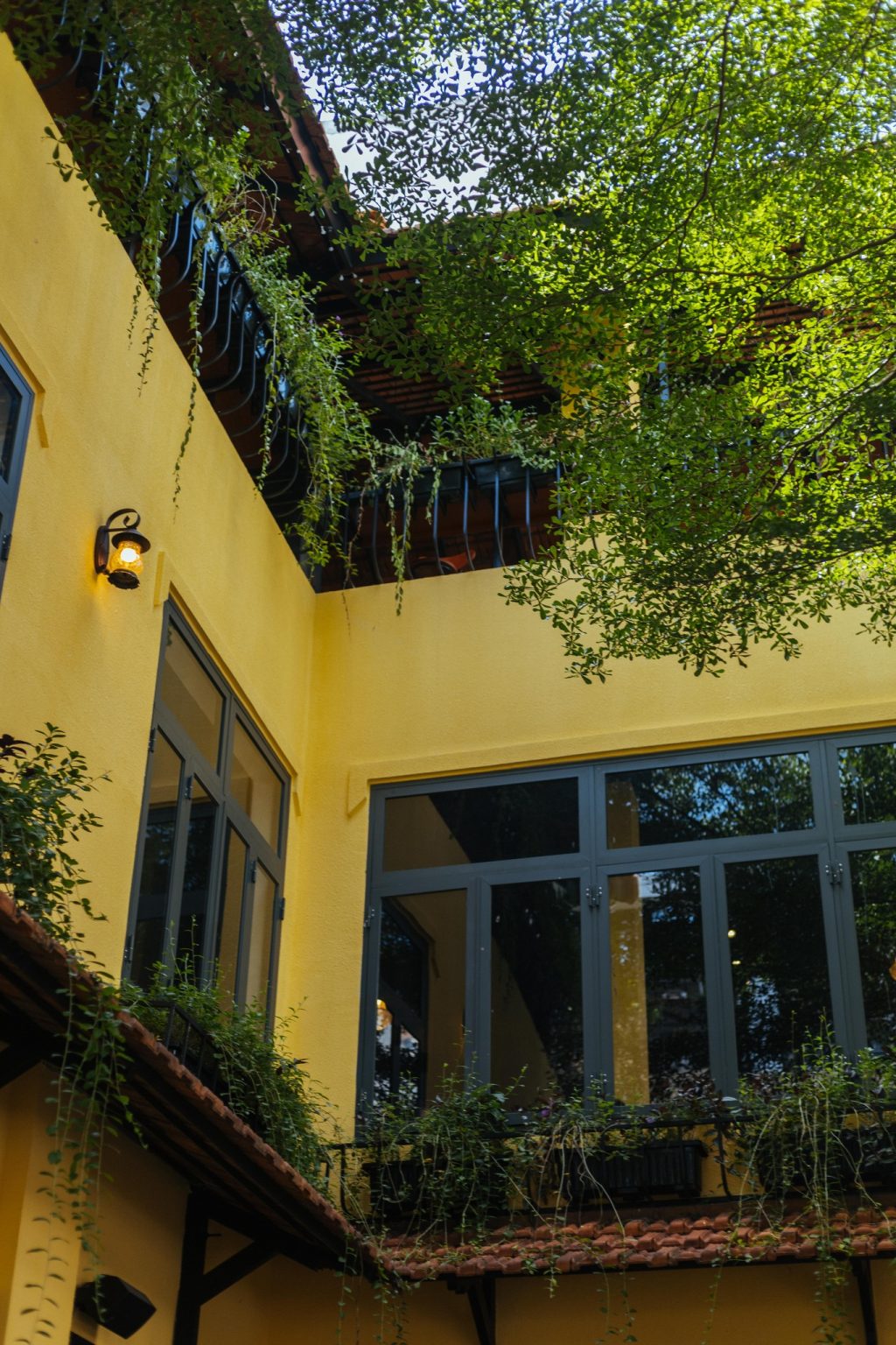 A Priori Coffee House - Mê mẩn bởi nét hoài cổ nhẹ nhàng xen lẫn giữa ...