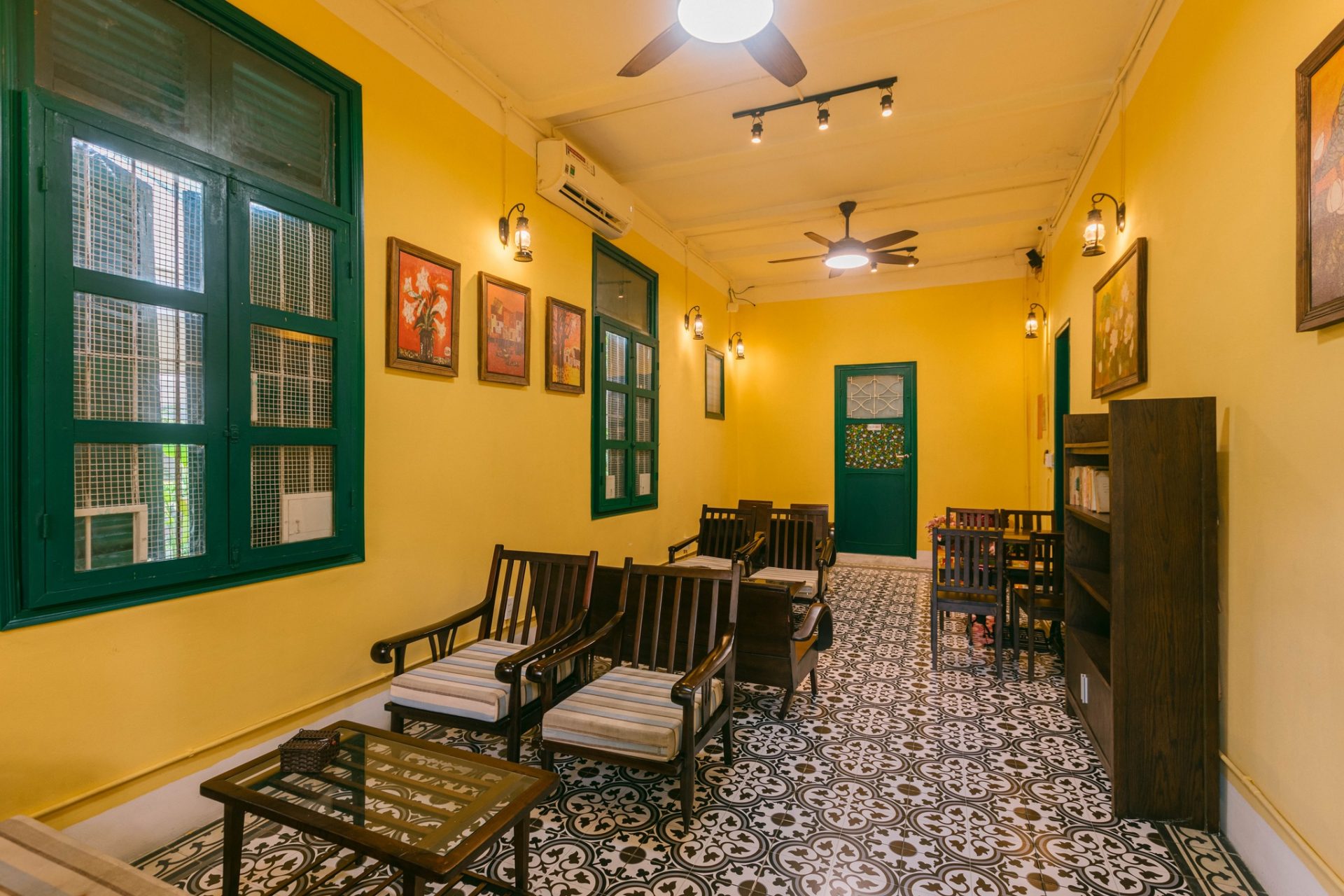 A Priori Coffee House - Mê mẩn bởi nét hoài cổ nhẹ nhàng xen lẫn giữa ...