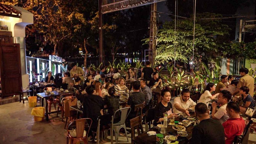 Men Quán - Tân binh làng nhậu chill hết nấc ở Quận 3 - 1 phút Sài Gòn