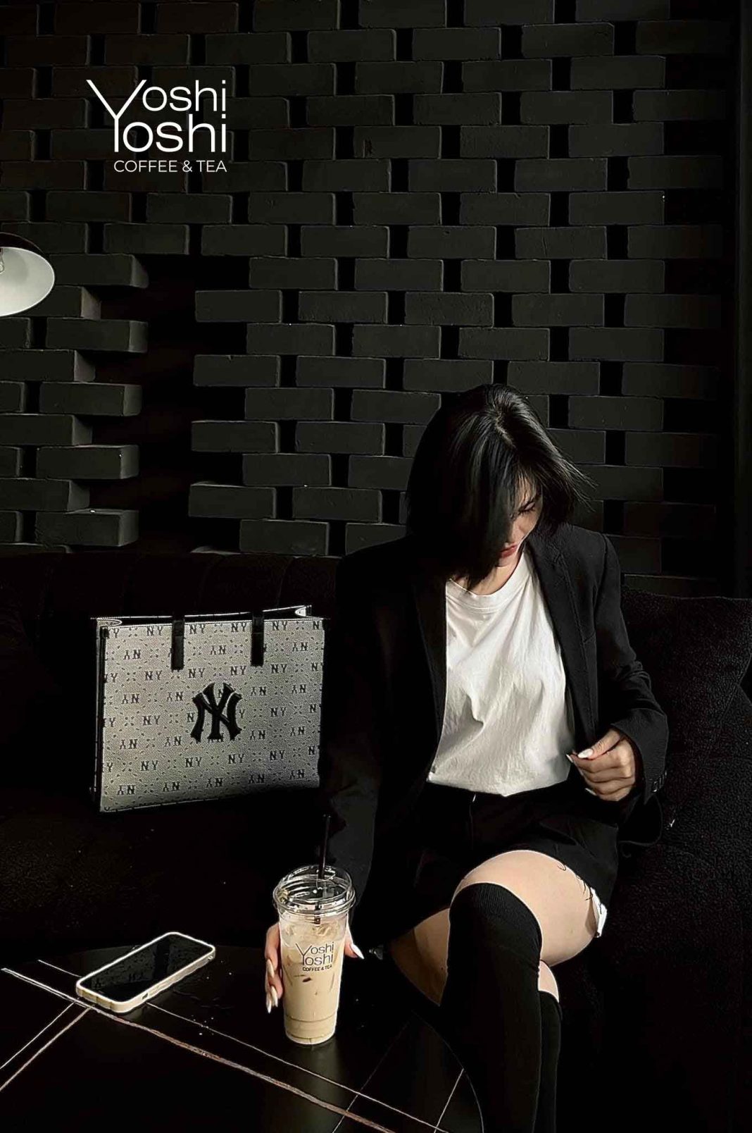 YoshiYoshi Coffee - một quán cà phê tone đen ngay trung tâm Quận 1 - 1 phút Sài Gòn