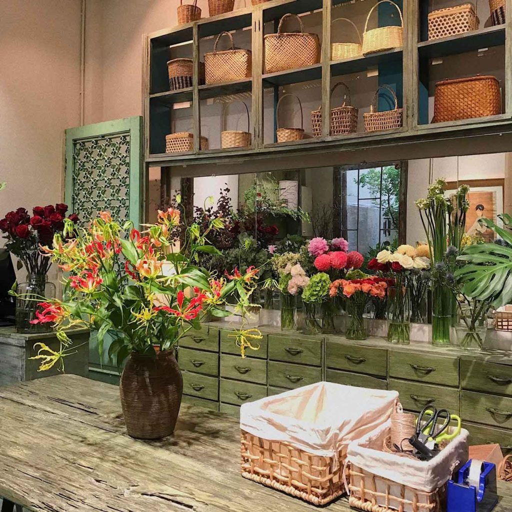 Quán cà phê Leng Keng - chốn thanh bình giữa lòng phố thị - 1 phút Sài Gòn