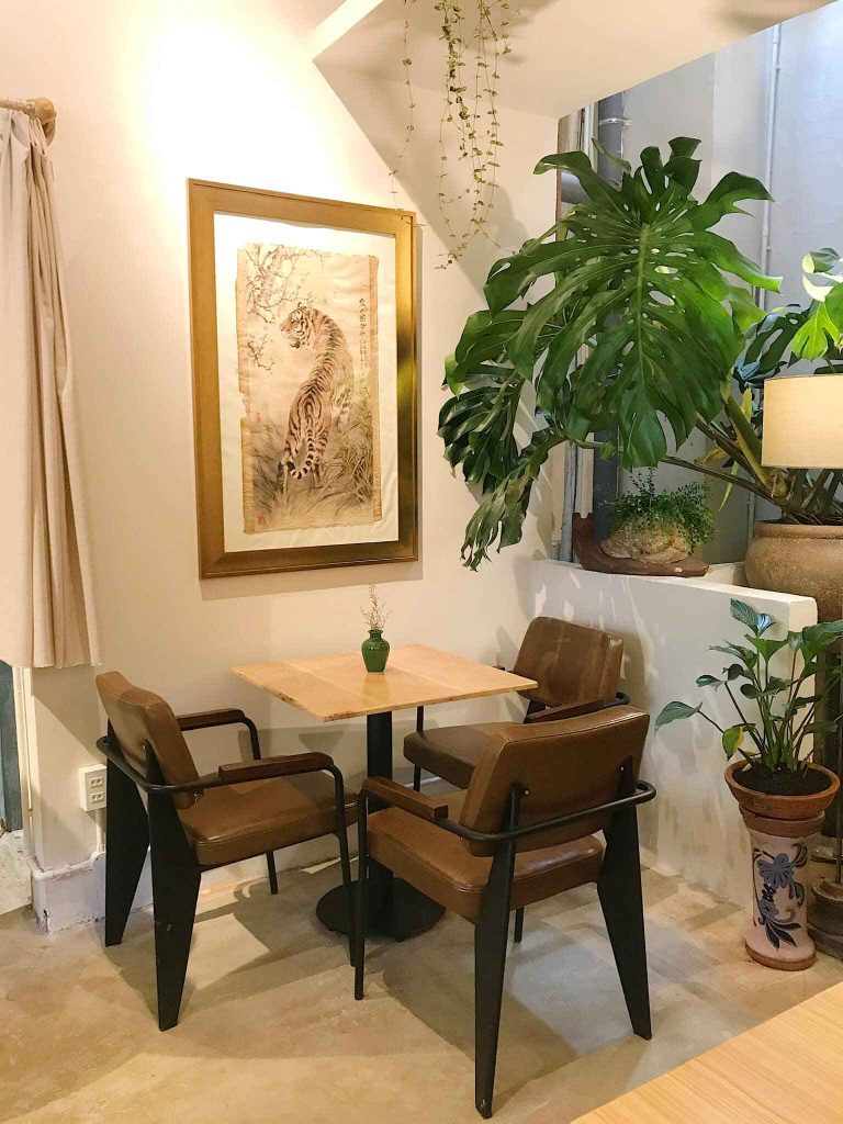 Quán cà phê Leng Keng - chốn thanh bình giữa lòng phố thị - 1 phút Sài Gòn