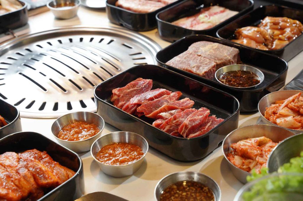 Meat and Meet Saigon Centre - Xập xình tiệc tối với buffet lẩu nướng ...