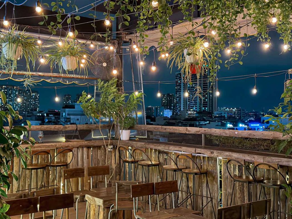 Top 10 quán cafe view Landmark 81 cho bạn ngắm nhìn thành phố từ trên ...